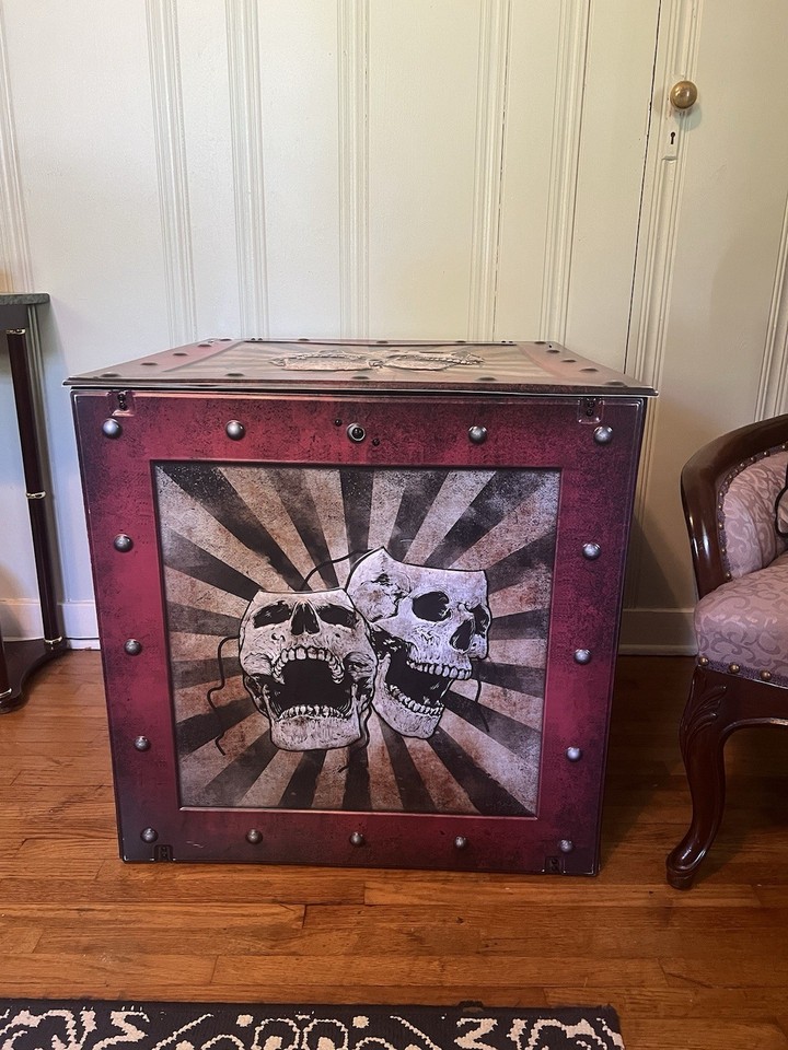 Spirit Halloween Animated Life Size Animatronic Prop Fright in the Box ...