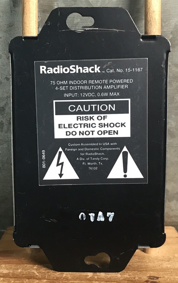Radio Shack 1 in / 4-way Out Distribution Amplifier For Audio Or Video ...