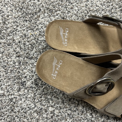 Dansko Taupe Susie Milled Nubuk Wedge Buckle Slip On Sandals Size 38 7. ...