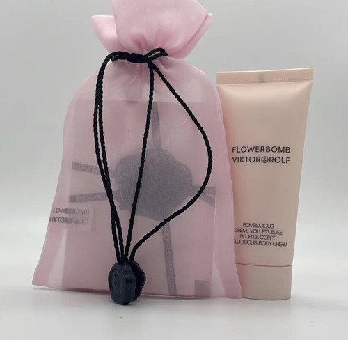 VIKTOR & ROLF/FLOWERBOMB gift set with bomblicious body cream & sample ...
