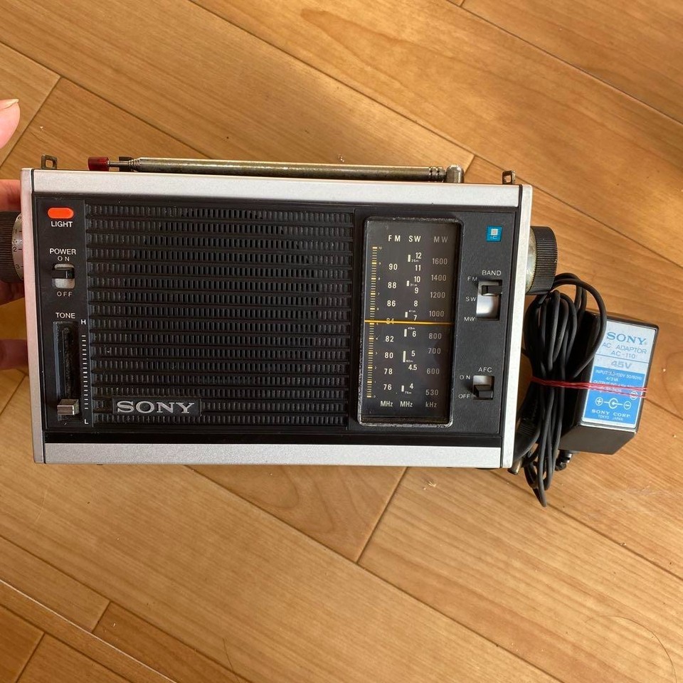 SONY ICF-5300 SOLID STATE FM/AM 3 BAND RADIO THE 11 Self FM/SW/MW IC ...