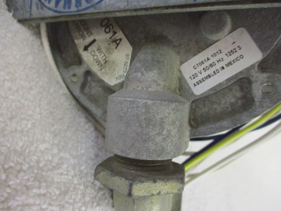 HONEYWELL C7061 Flame Detector for use with R7861 Amplifier C7061A | eBay