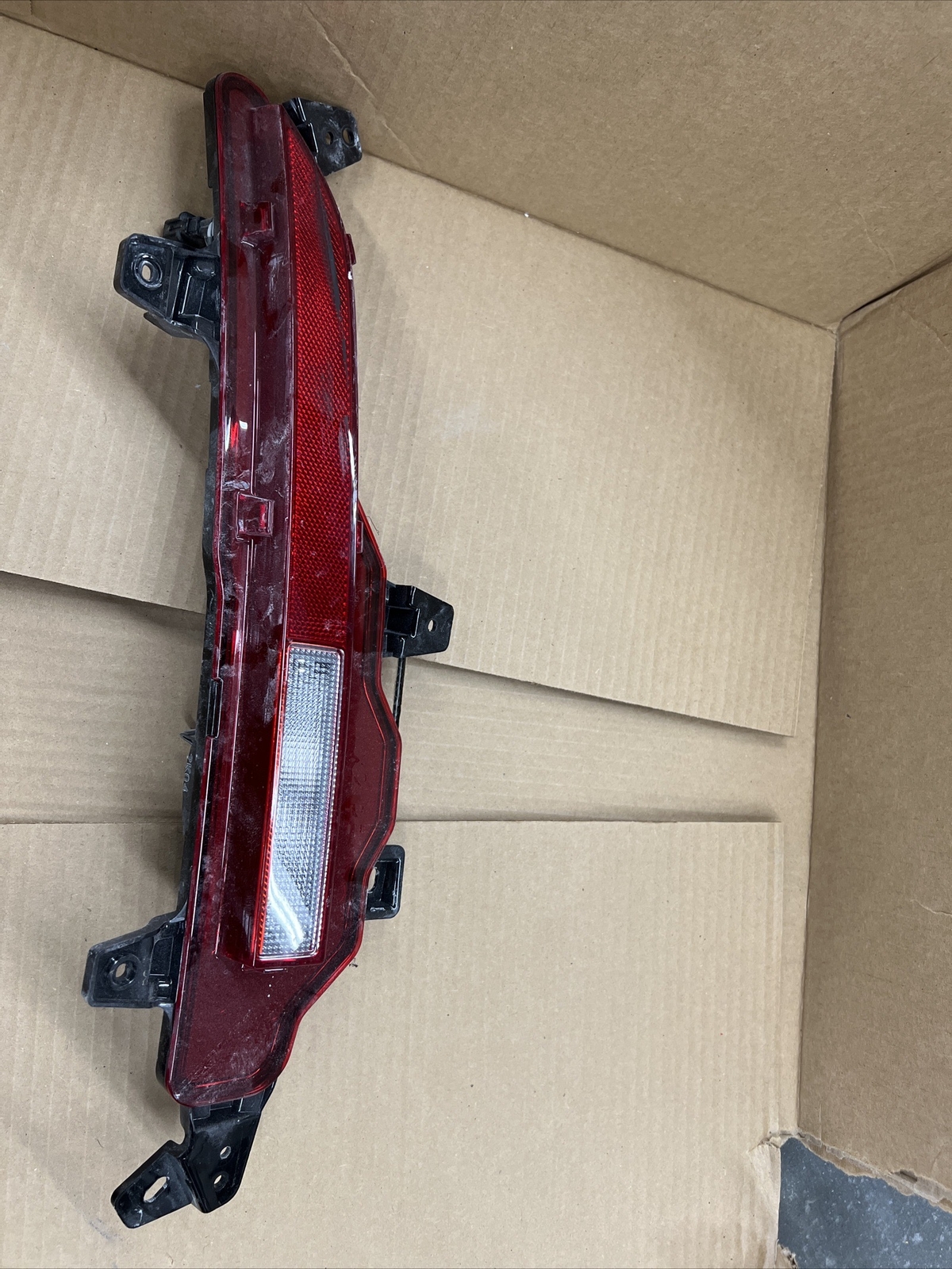 Hyundai 92405-S8500 LAMP ASSY-REAR FOG & R/REFL,LH | eBay