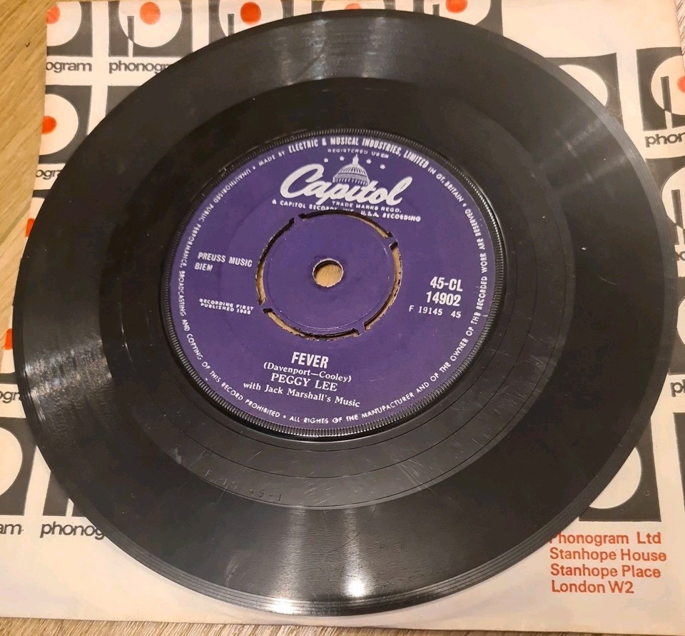 Job lot of 50s classic 7" vinyl 45rpm Buddy Holly, Paul Anka, Peggy Lee ...