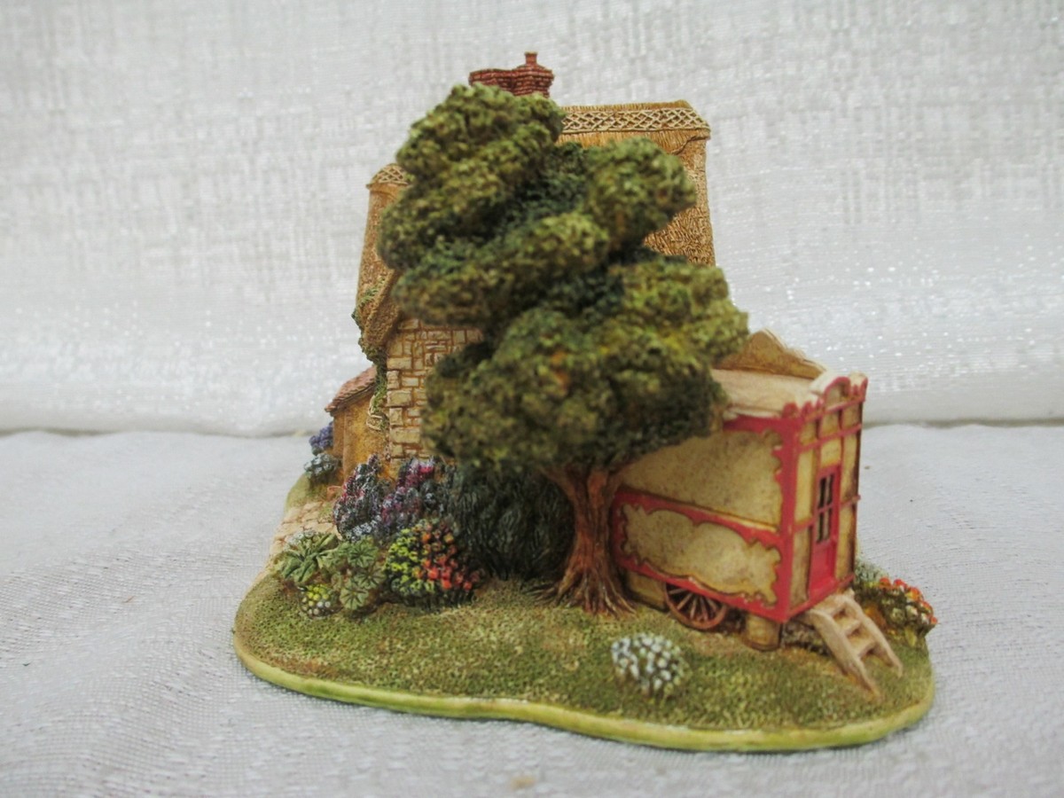 Lilliput Lane Sweets & Treats 2000 Anniversary Cottage Lilliput Lane Sweets & Treats 2000 Anniversary Cottage
