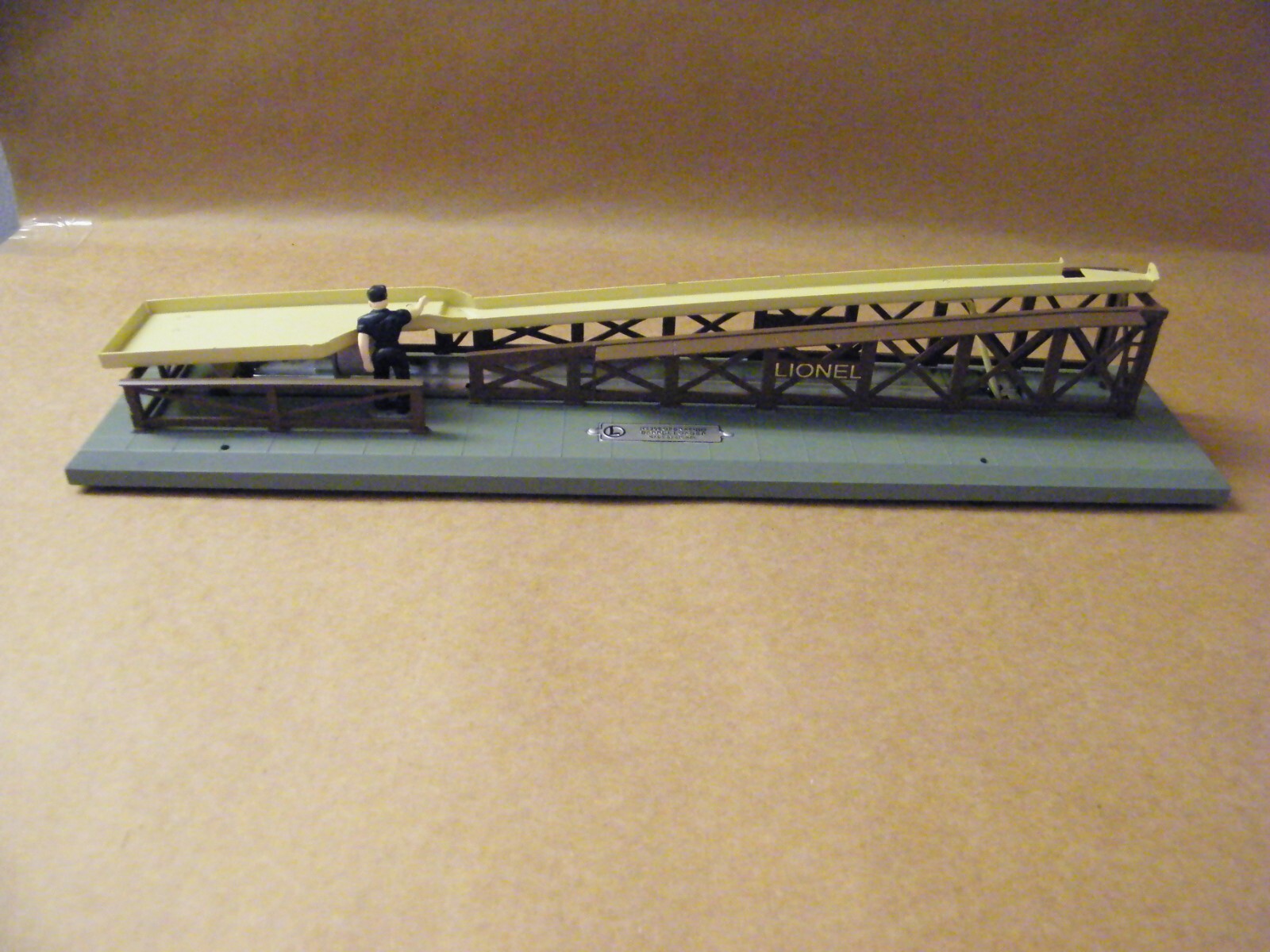 Lionel Trains Model #362 Operating Barrel Loader O Gauge Scale | eBay