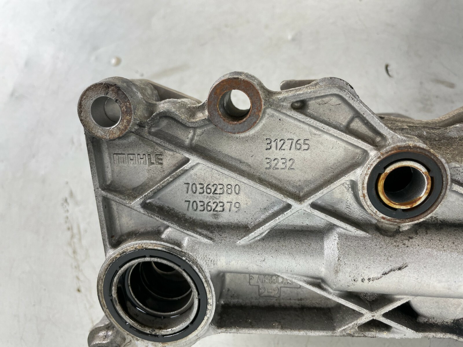 Mercedes Benz C Class W204 Engine Oil Cooler Radiator Filter Housing ...