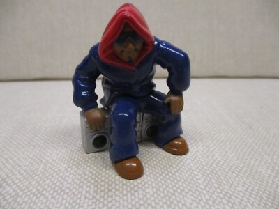 RARE HOMIE FIGURE, MALE SITTING ON BOOM BOX, 1:24, VERY SCARCE, VGC, L ...