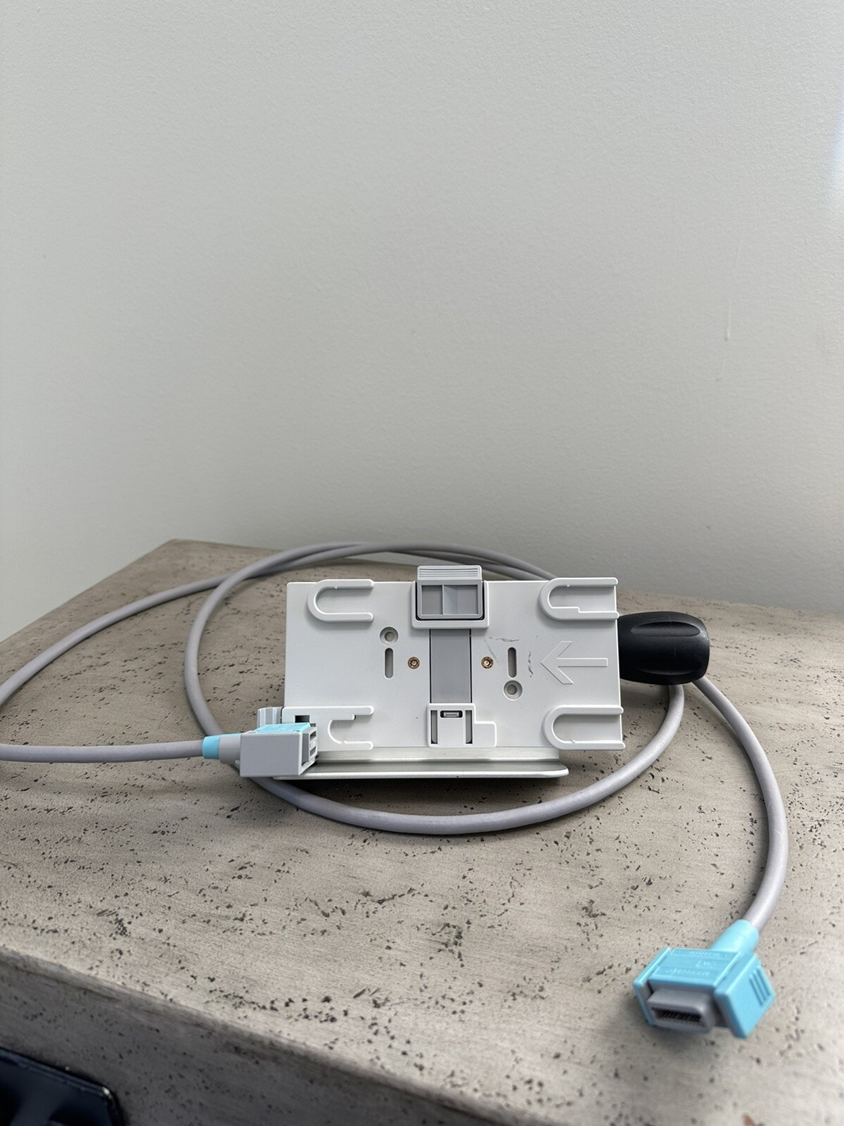 PHILIPS M8040-60101 Universal Monitor Mounting Clamp Bracket With Cable ...