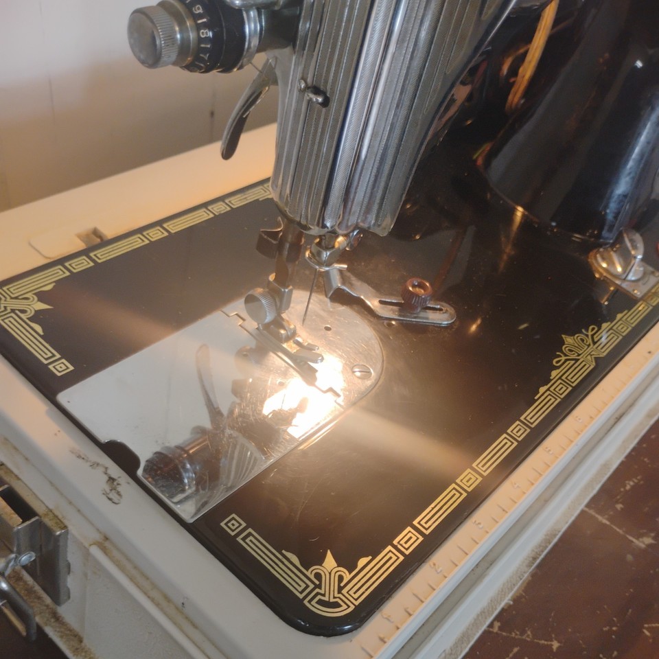 Deluxe Precision Modern Electric Sewing Machine vintage , working | eBay
