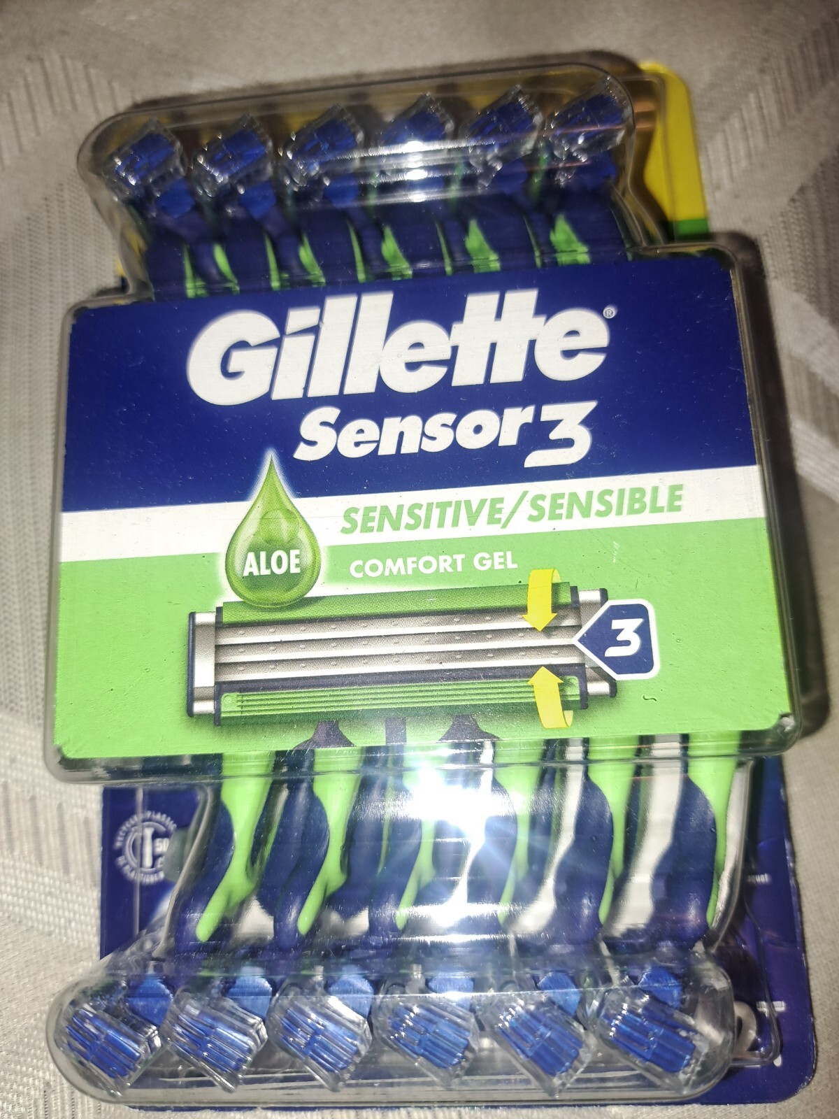 Gillette Sensor3 Sensitive Men's Disposable Razor, Comfortgel ...
