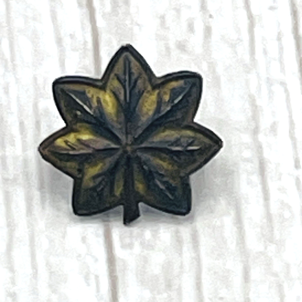 US Army Lt. Colonel Oak Leaf Insignia WWII Lapel Pin | eBay