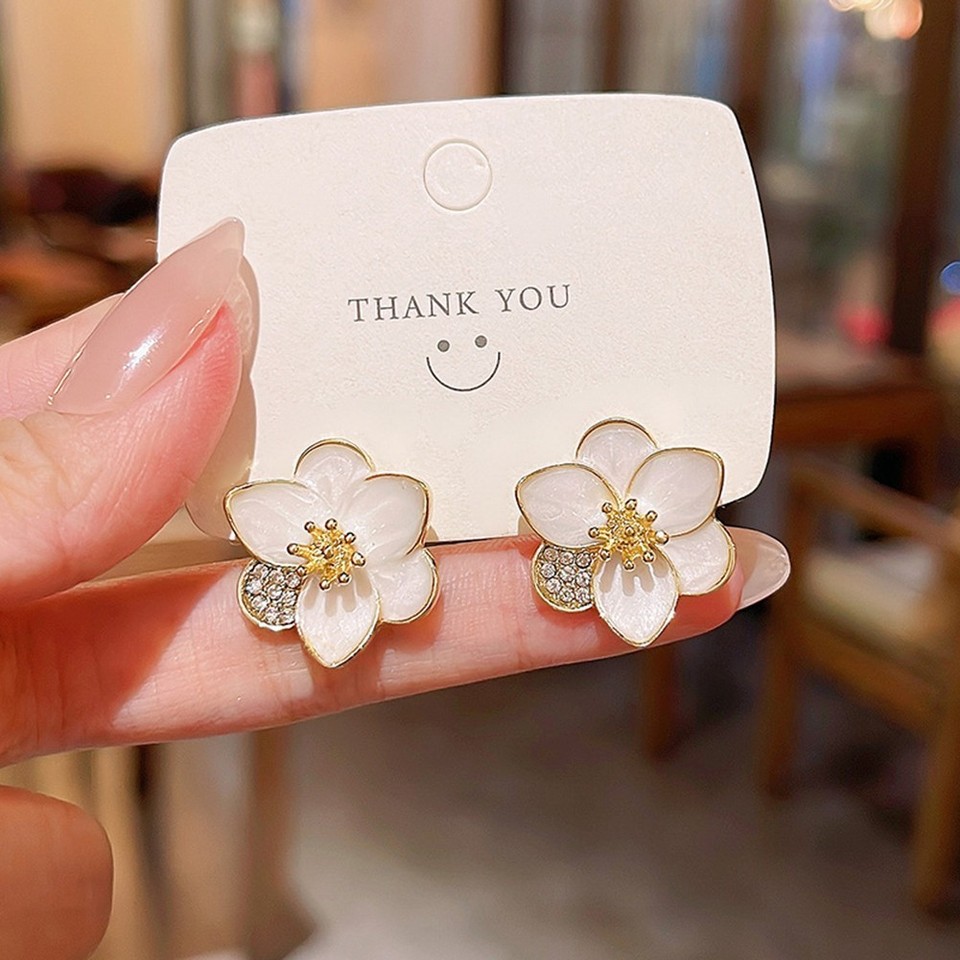 Silver Flower Stud Earrings with Artificial Diamonds Lightweight Design ...