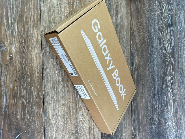 Samsung Galaxy Book2 360 730QED-KA2 Gray 13.3 Widescreen Display ...