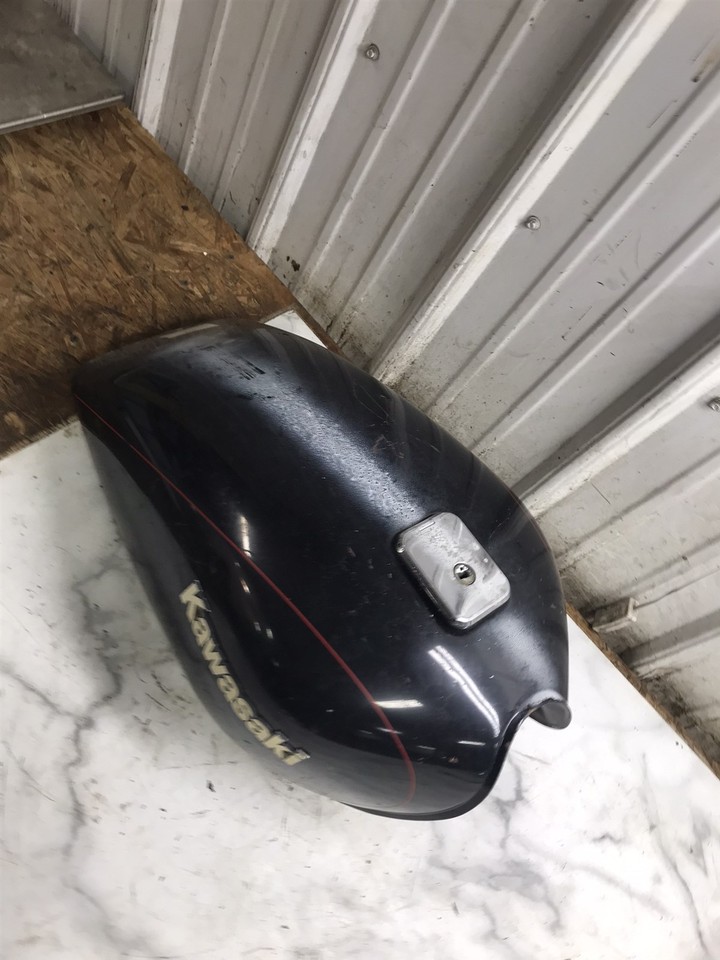 82 Kawasaki CSR KZ 650 KZ650 petrol gas fuel tank | eBay
