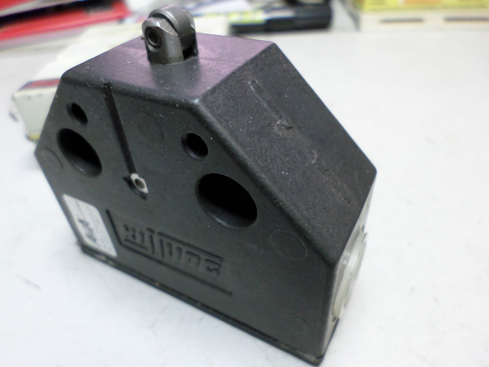 KISSLING - LIMIT SWITCH - Precision Roller head - Metal Bodied 65.F16 ...