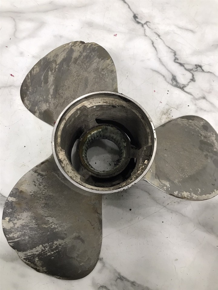 MerCruiser Bravo 3 out drive boat prop propeller set 48-823667 48 ...