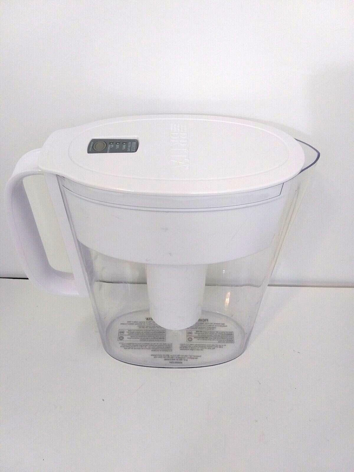 Brita Space Saver Water Filtration Pitcher White OB11/OB03 Soaked ...