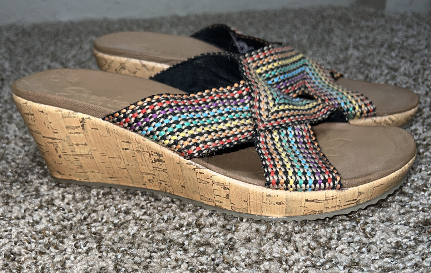 womens skechers rainbow wedge sandals size 9 - Gem