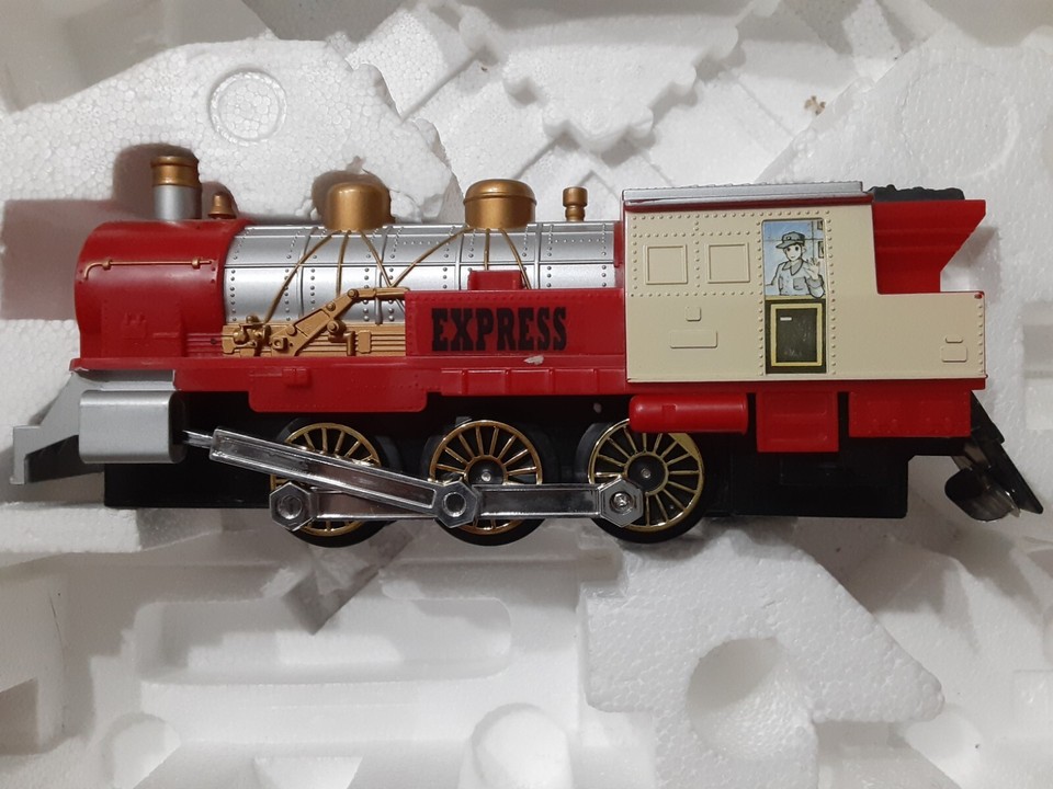 Vintage QVC Union Express Train Sets with 8 shape tracks Tested Works ...