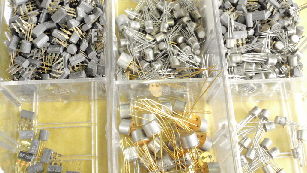 TRANSISTOR MIX BF198-BF224 diverse 20x 21023-187 4016998793240 | eBay.de