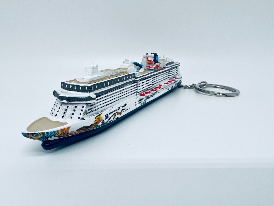 NEW Norwegian GETAWAY Cruise Ship Replica Model Keychain Ornament/ NCL ...