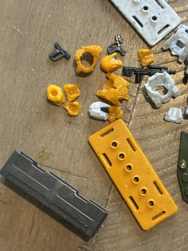 mega construx halo minifigures Lot Red Scorpion Master Chief Red Yellow ...