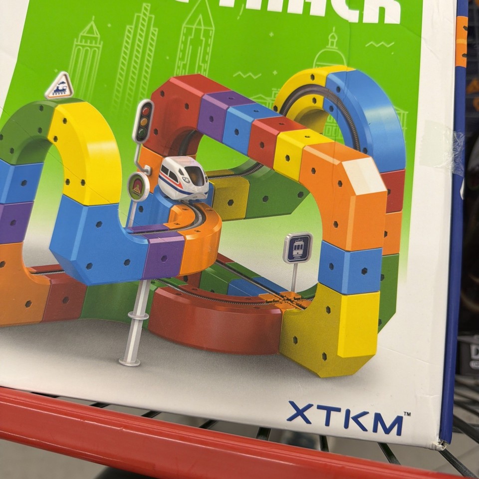 Cube Track Fusion Toy Klick Rail Electric Train Set w/ Gravity-Defyiing ...