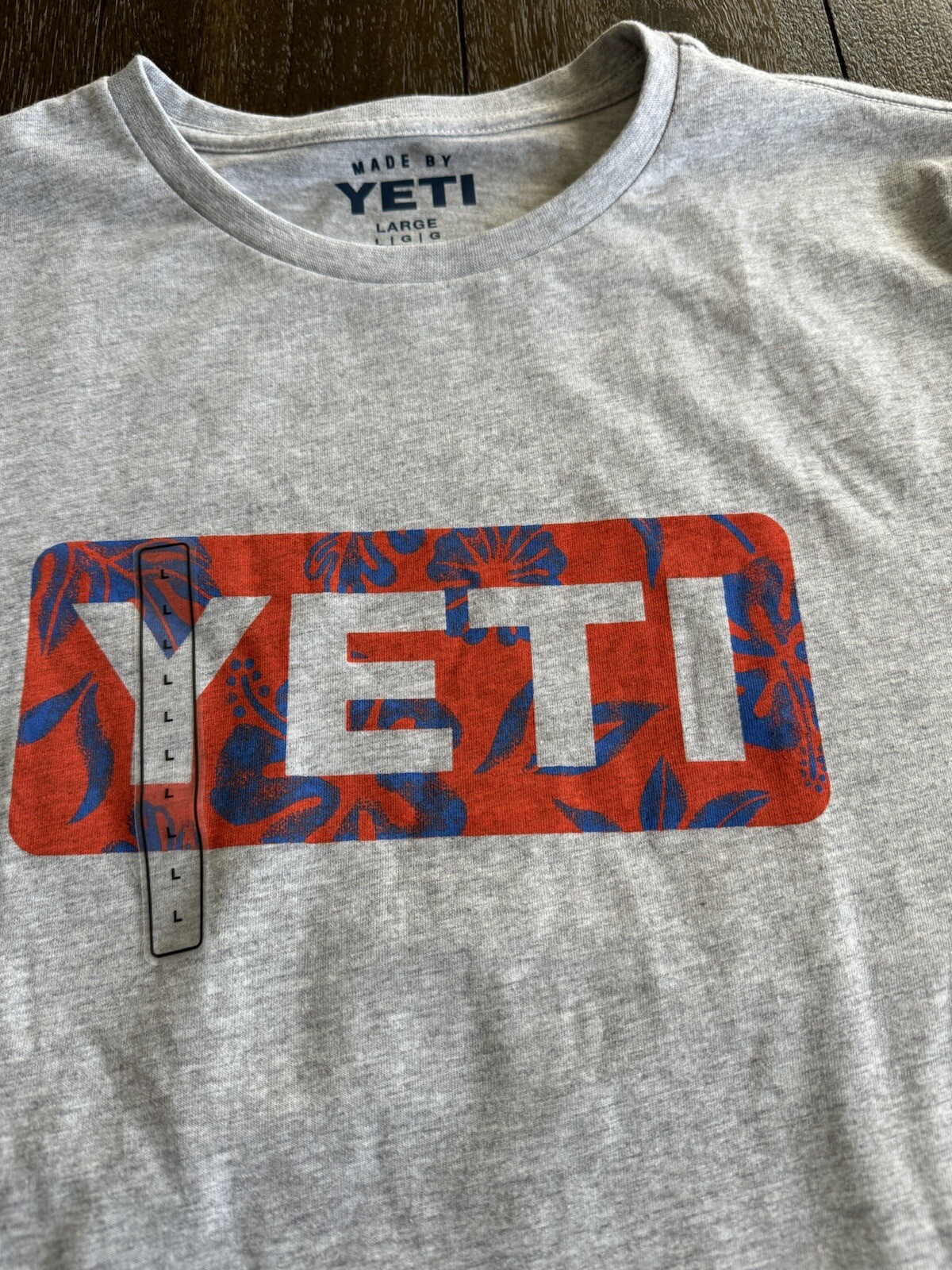 Yeti Men's Flip Logo Badge T-shirt Large Heather Gray NEW With Tags | eBay