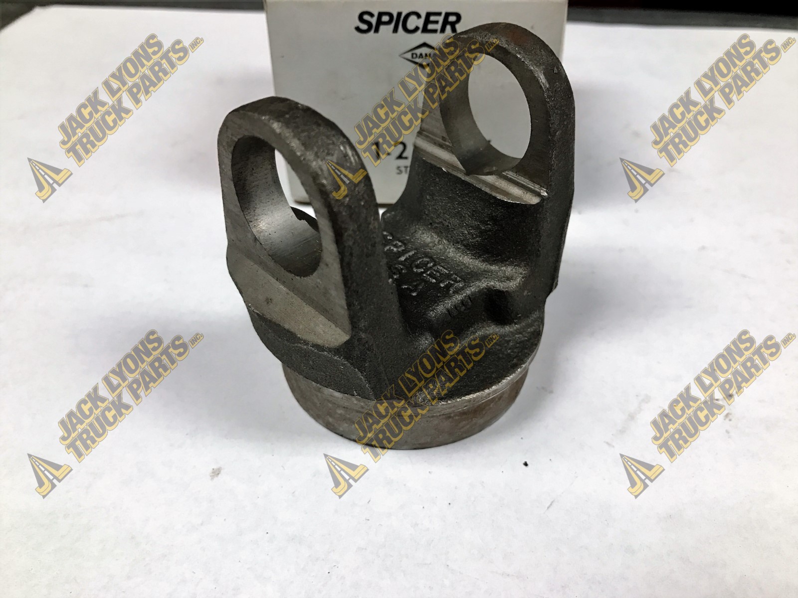 1-28-237 New Dana SPICER Stub Yoke - OEM - Obsolete - New Old Stock | eBay