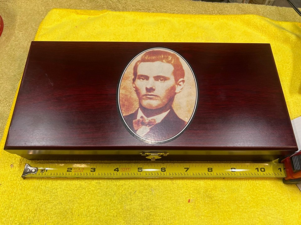 Jesse James Pistol Folding Knife with Wood Case & Pinkerton Badge / NOS ...