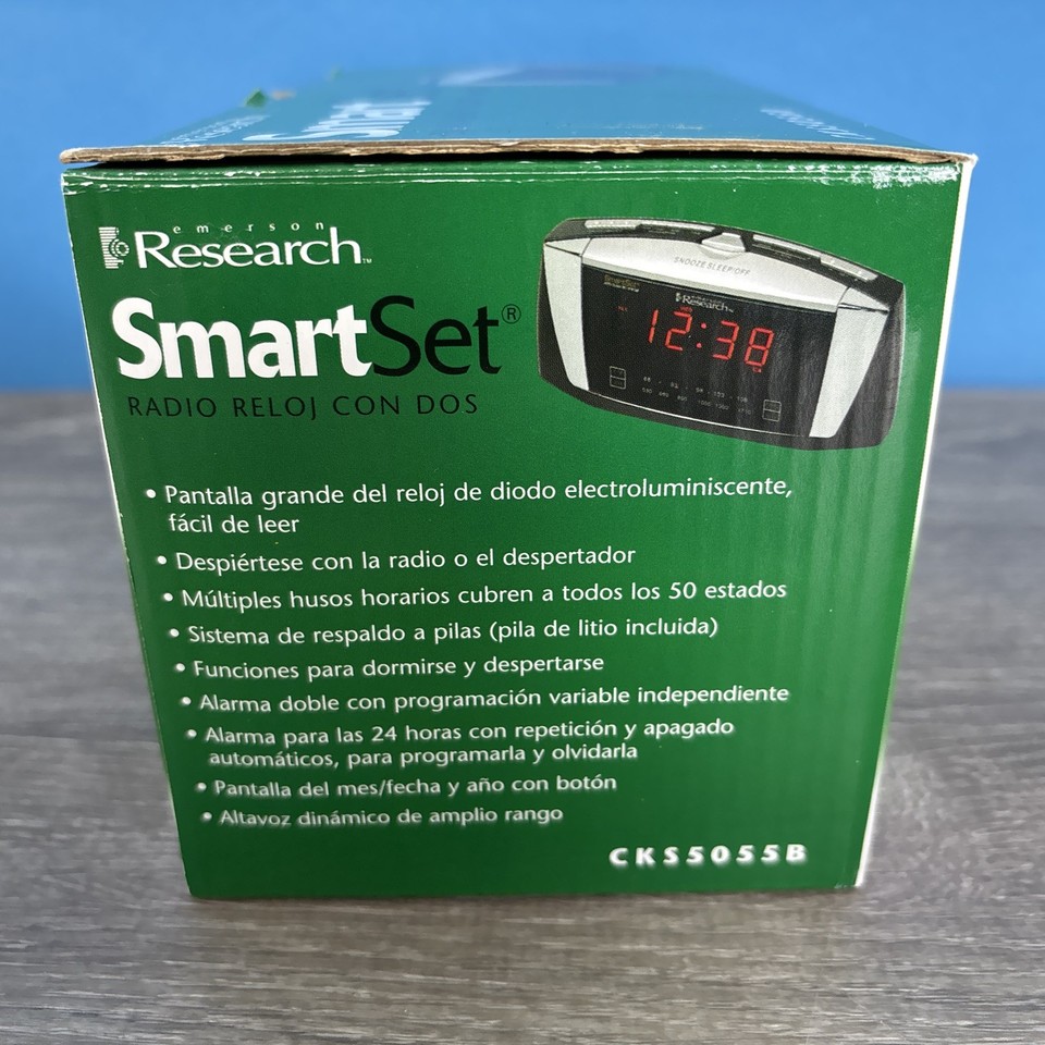 Easy to Reaad Emerson Research Smart Set Dual Alarm Clock Radio ...