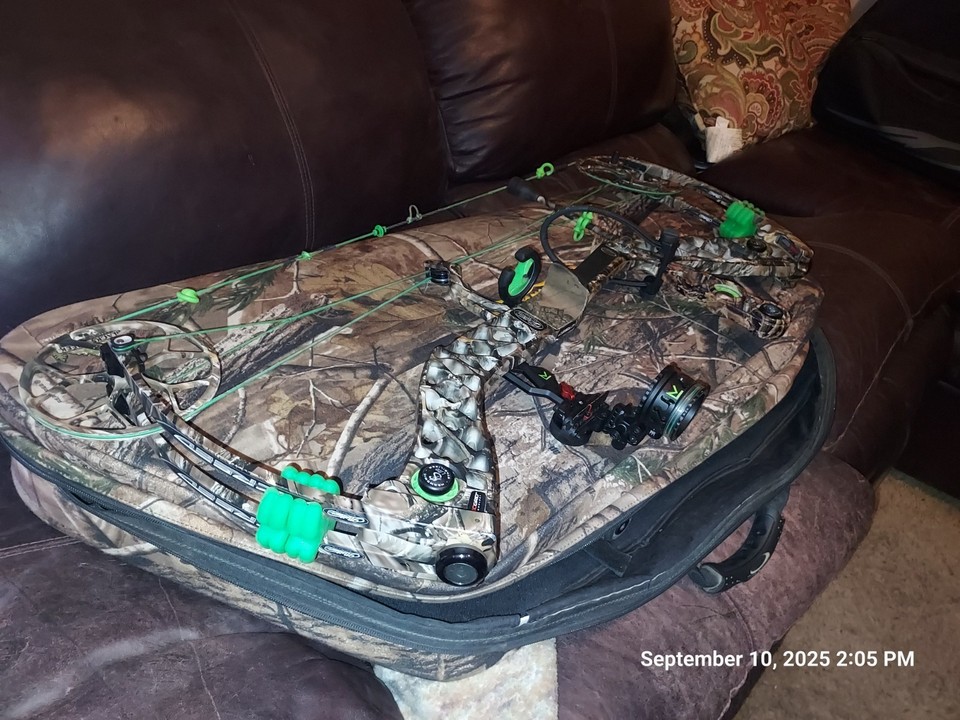 mathews creed compound bow TOTAL Lost Camo Edition | eBay