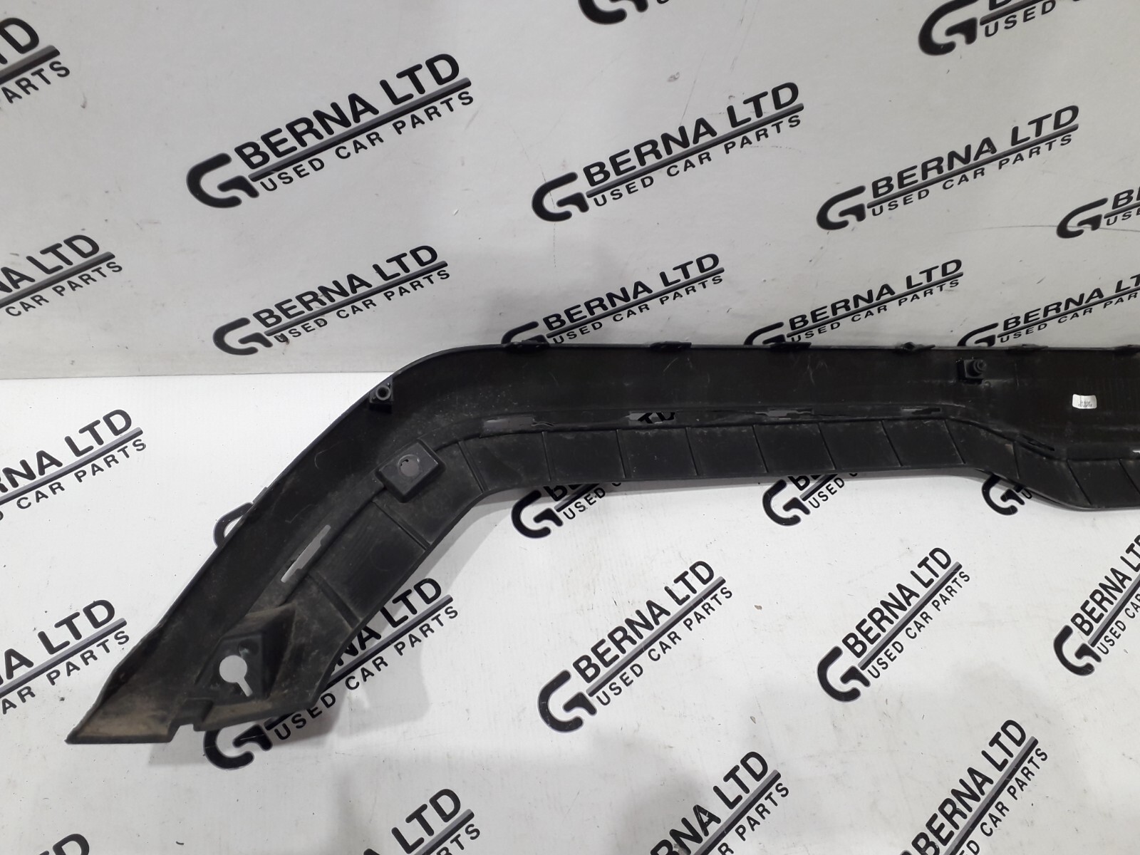 GENUINE KIA NIRO MK1 2016-2022 REAR BUMPER CENTER TRIM 86699-AO000 | eBay