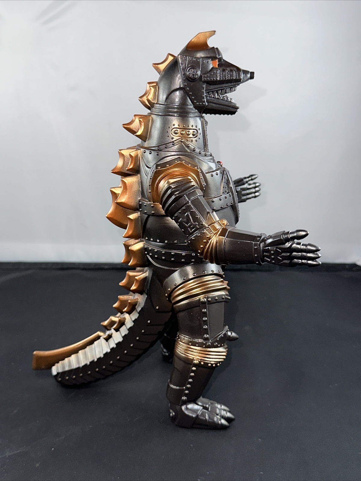 2023 MARUSAN 9” Mechagodzilla 1974 Dark Brown Version Godzilla Store ...