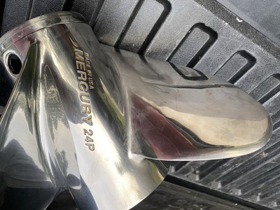 Mercury Fury 24p boat prop. Great used condition! Only ran 3 times! | eBay