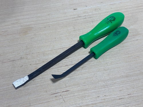 Matco Tools USA 2pc Green Hard Handle Pry Bar Set Lot - SDM G128C ...