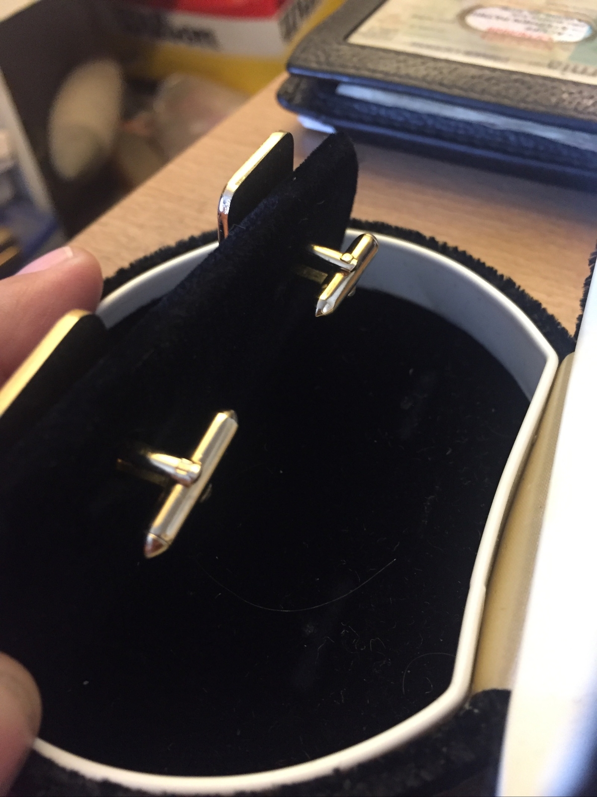 ART OF THE WORLD SWANK GOLD-TONE PORCELAIN MT FUGI JA… - Gem