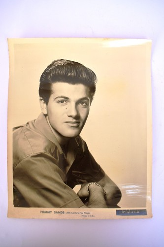 Vintage Thomas Adrian Sands Américain Pop Musique Singer / Actor Photo ...
