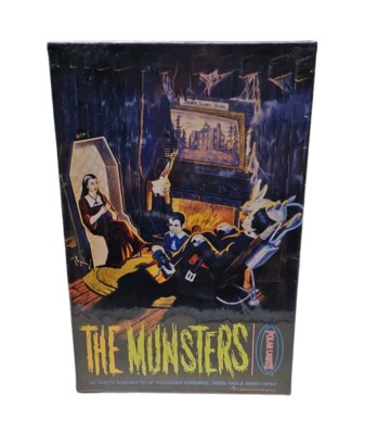 THE MUNSTERS Living Room Model Kit Polar Lights Aurora Reissue #5013 ...