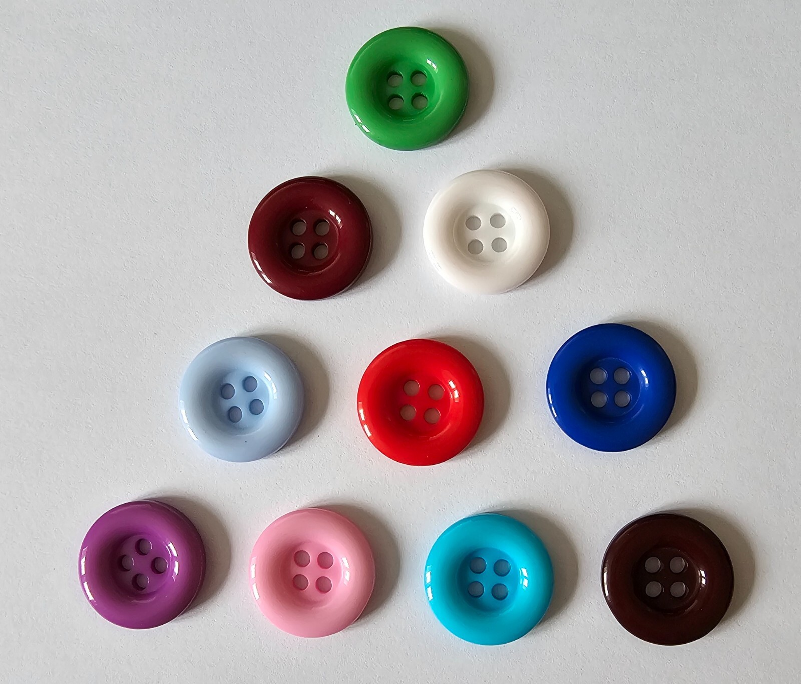 10 Shiny Buttons in Assorted Colours Round Shape with 4 Holes Size 18mm ...