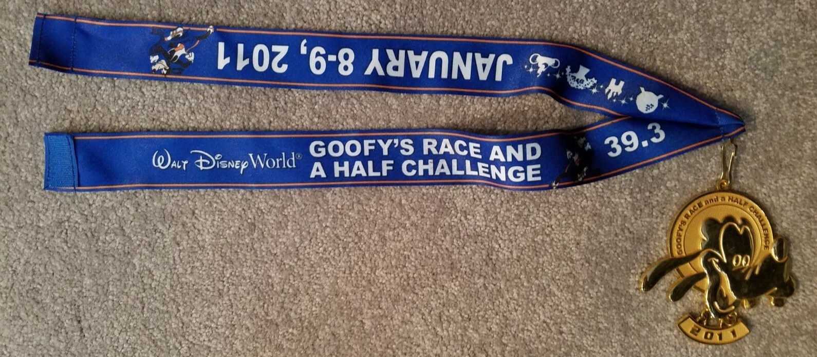 Run Disney WDW Goofy medal 2011 date hanging Both 1/2 Marathon ...
