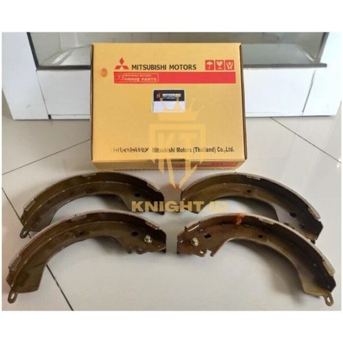 Fits For Mitsubishi L200 STRADA Double Cabin Rear Brake Pad Set ...