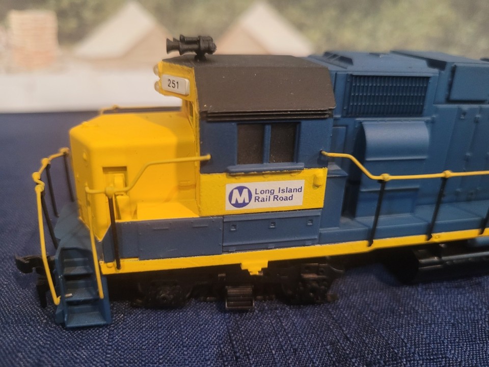 HO Vintage Athearn GP-38 LONG ISLAND RAILROAD CUSTOM PAINTED MTA #251 ...