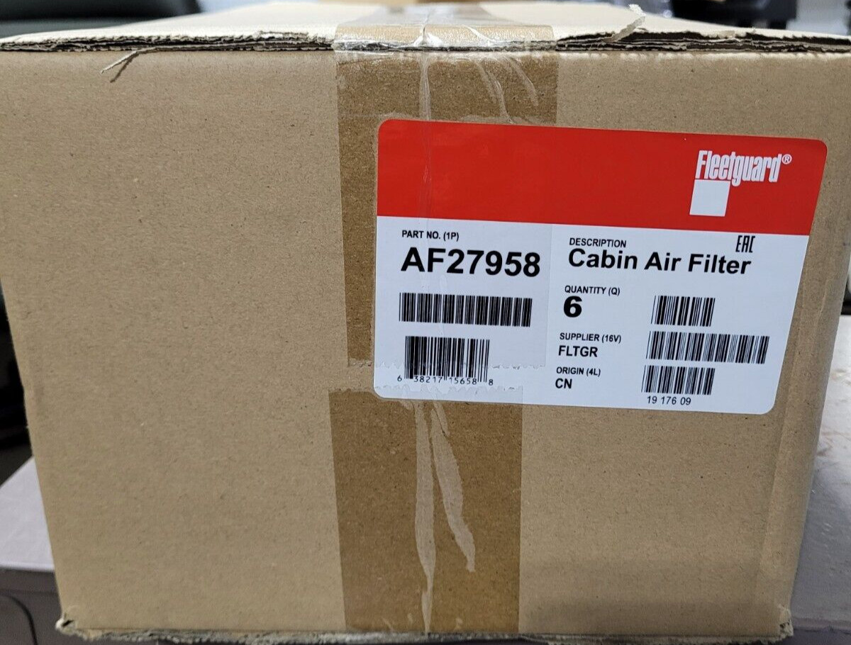 FLEETGUARD AF27958 - Air filter cross reference