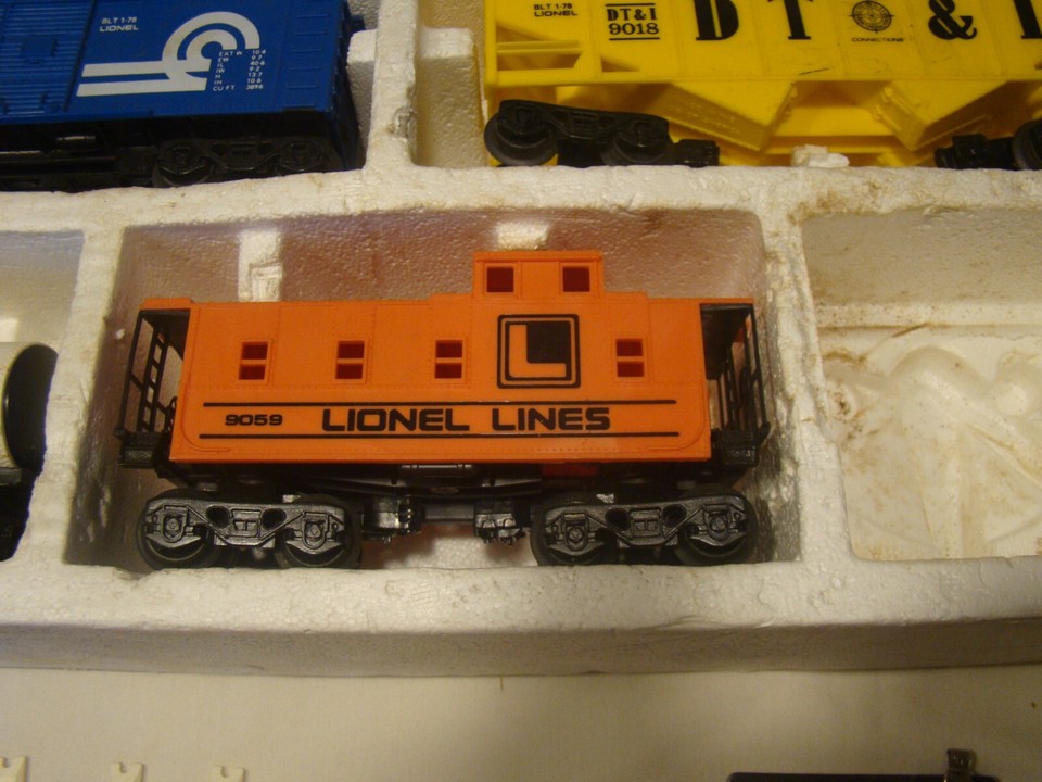 Vintage 1978 Lionel 6-1865 Chesapeake Flyer 7-Unit Train Set O-27 Gauge ...
