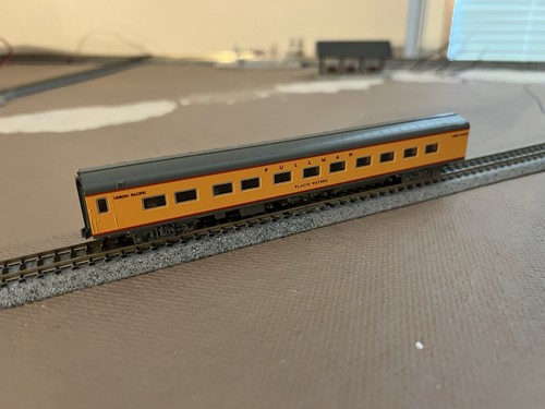KATO N SCALE UNION PACIFIC SLEEPER CAR “PLACID WATERS” | eBay