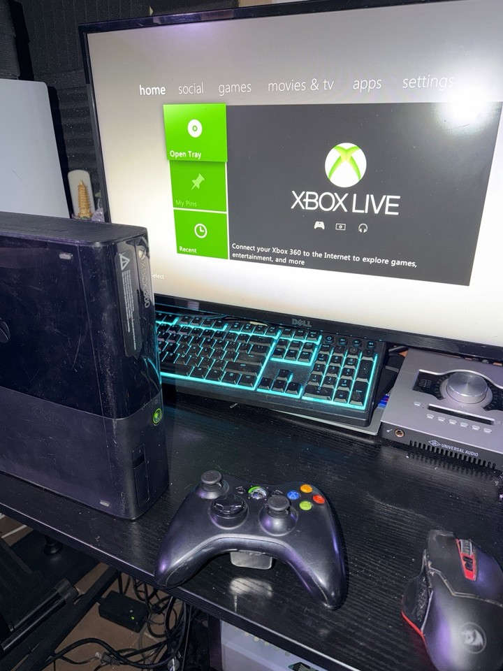 Microsoft Xbox 360 E Black 4GB Bundle with Original Controller + 3 ...