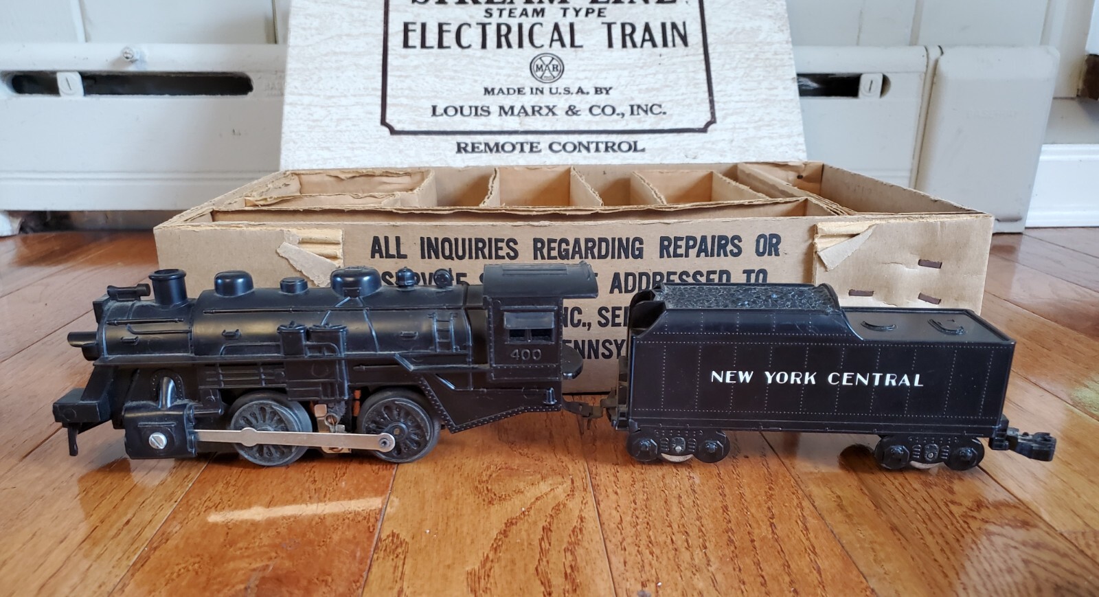 VINTAGE LOUIS MARX STREAM LINE STEAM TYPE ELECTRICAL TRAIN SET WITH BOX ...