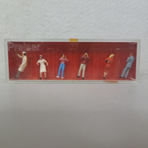 Preiser HO Miniature People Au Snack Bar At The Sales Trailer Great ...